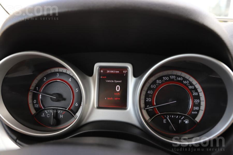 Balts Fiat Freemont 2012 Tukums, ar dzinēja tilpumu 2.00 L un nobraukumu 262 tūkst. km par 3990 €, foto 14 vietnē AUTOMOTO.COM.LV