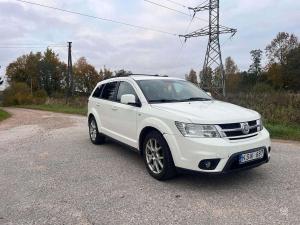 White Fiat Freemont 2012 in Utena, with an engine capacity of 1.96 L and mileage of 346 thousand km for 3500 €, photo 3 on AUTOMOTO.COM.LV