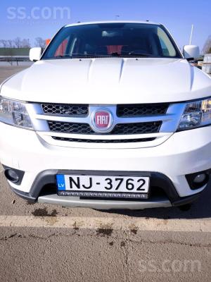 Balts Fiat Freemont 2013 Daugavpils, ar dzinēja tilpumu 2.00 L un nobraukumu 268 tūkst. km par 6499 €, foto 13 vietnē AUTOMOTO.COM.LV