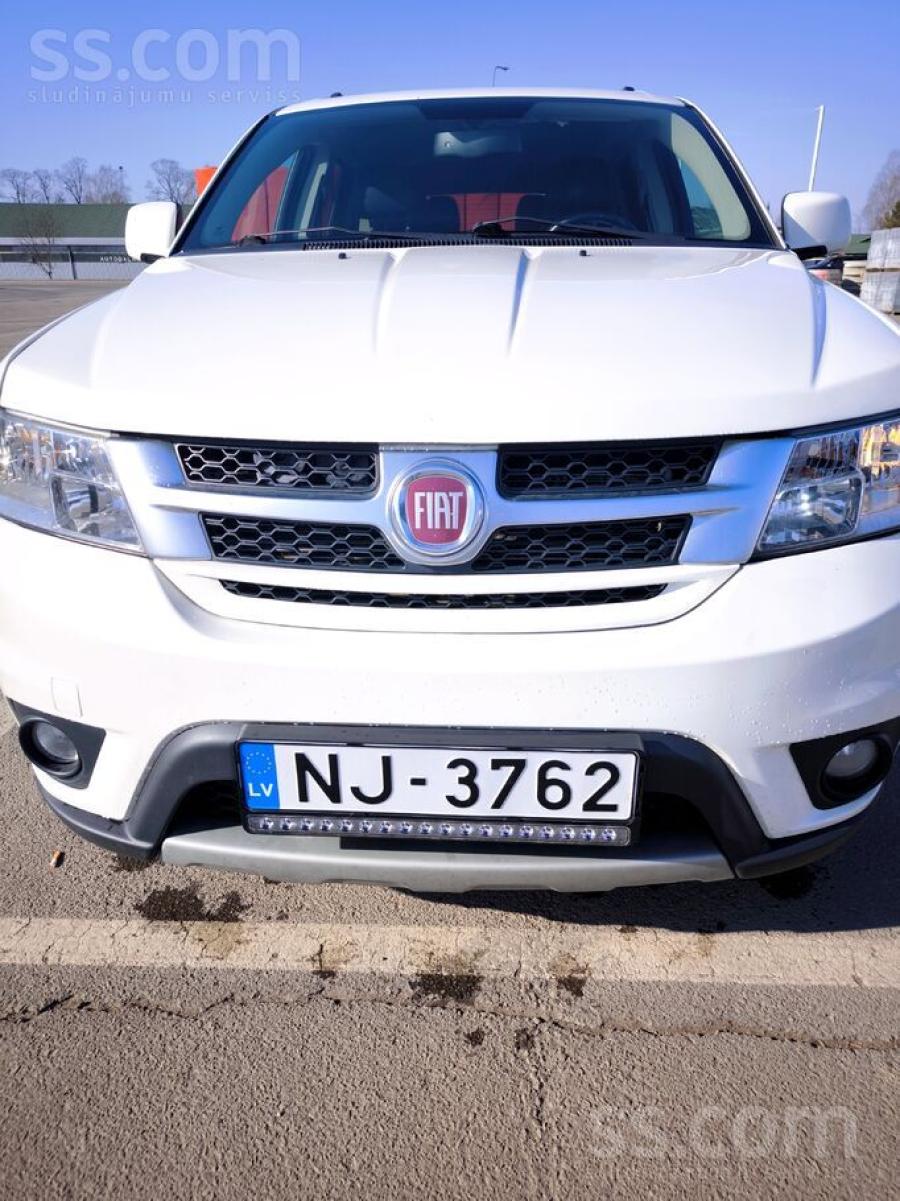 Balts Fiat Freemont 2013 Daugavpils, ar dzinēja tilpumu 2.00 L un nobraukumu 268 tūkst. km par 6499 €, foto 13 vietnē AUTOMOTO.COM.LV
