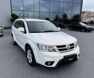 Balts Fiat Freemont 2013 Telšiai, ar dzinēja tilpumu 2.00 L un nobraukumu 265 tūkst. km par 4490 €, foto  vietnē AUTOMOTO.COM.LV