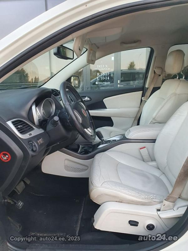 Balts Fiat Freemont 2013 Tartu, ar dzinēja tilpumu 2.00 L un nobraukumu 345 tūkst. km par 8500 €, foto 9 vietnē AUTOMOTO.COM.LV