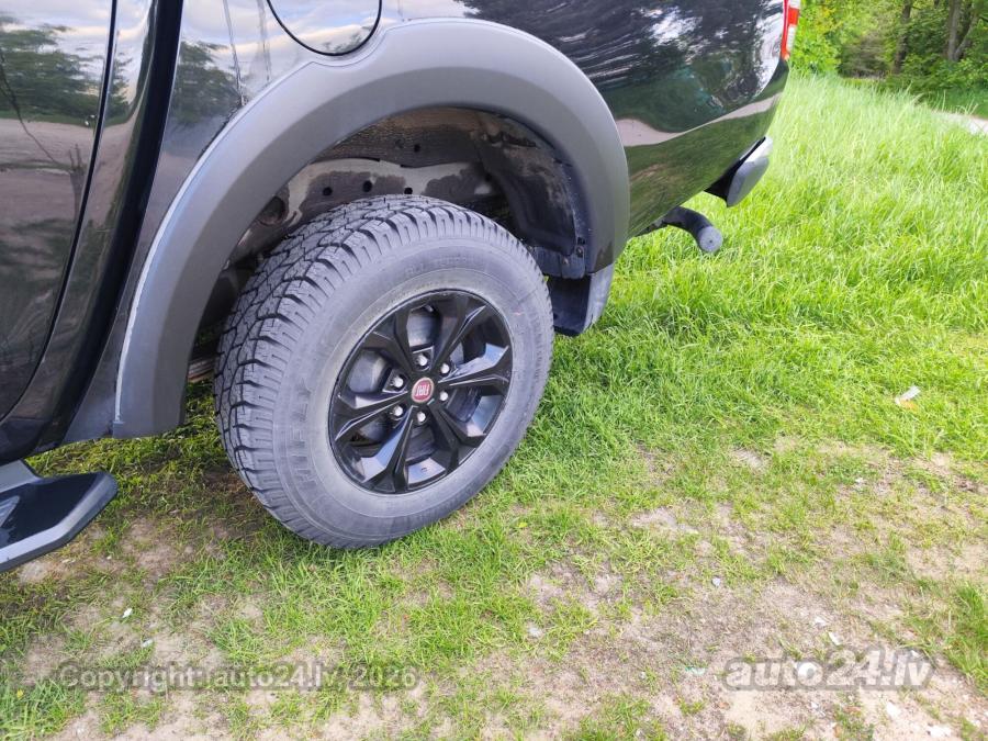 Black Fiat Fullback 2018 in Tallinn, with an engine capacity of 2.40 L and mileage of 178 thousand km for 15900 €, photo 12 on AUTOMOTO.COM.LV