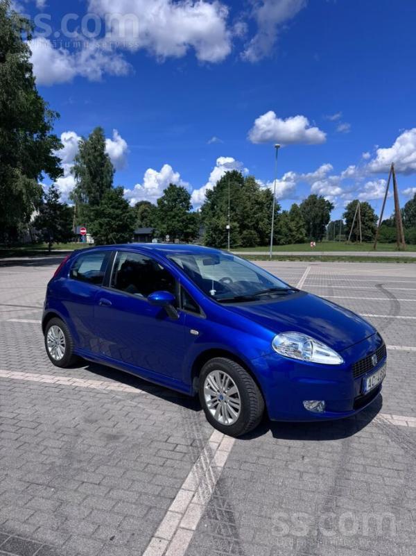 Zils Fiat Grande Punto 2006 Jelgava, ar dzinēja tilpumu 1.40 L un nobraukumu 206 tūkst. km par 1000 €, foto 4 vietnē AUTOMOTO.COM.LV