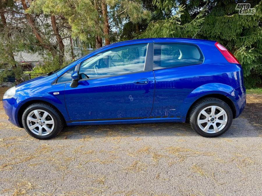 Blue Fiat Grande Punto 2007 in Marijampole, with an engine capacity of 1.40 L and mileage of 261 thousand km for 1650 €, photo 3 on AUTOMOTO.COM.LV