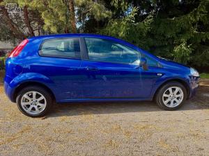 Blue Fiat Grande Punto 2007 in Marijampole, with an engine capacity of 1.40 L and mileage of 261 thousand km for 1650 €, photo 7 on AUTOMOTO.COM.LV