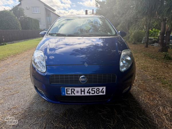Blue Fiat Grande Punto 2007 in Marijampole, with an engine capacity of 1.40 L and mileage of 261 thousand km for 1650 €, photo 9 on AUTOMOTO.COM.LV