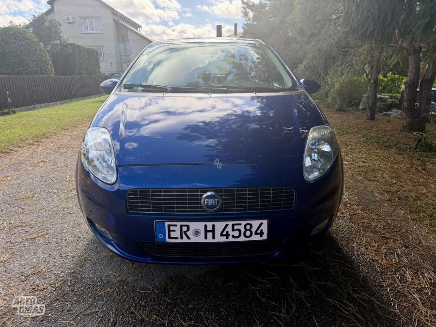 Blue Fiat Grande Punto 2007 in Marijampole, with an engine capacity of 1.40 L and mileage of 261 thousand km for 1650 €, photo 9 on AUTOMOTO.COM.LV