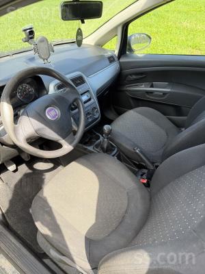 Blue Fiat Grande Punto 2009 in Riga, with an engine capacity of 1.20 L and mileage of 272 thousand km for 1900 €, photo 9 on AUTOMOTO.COM.LV
