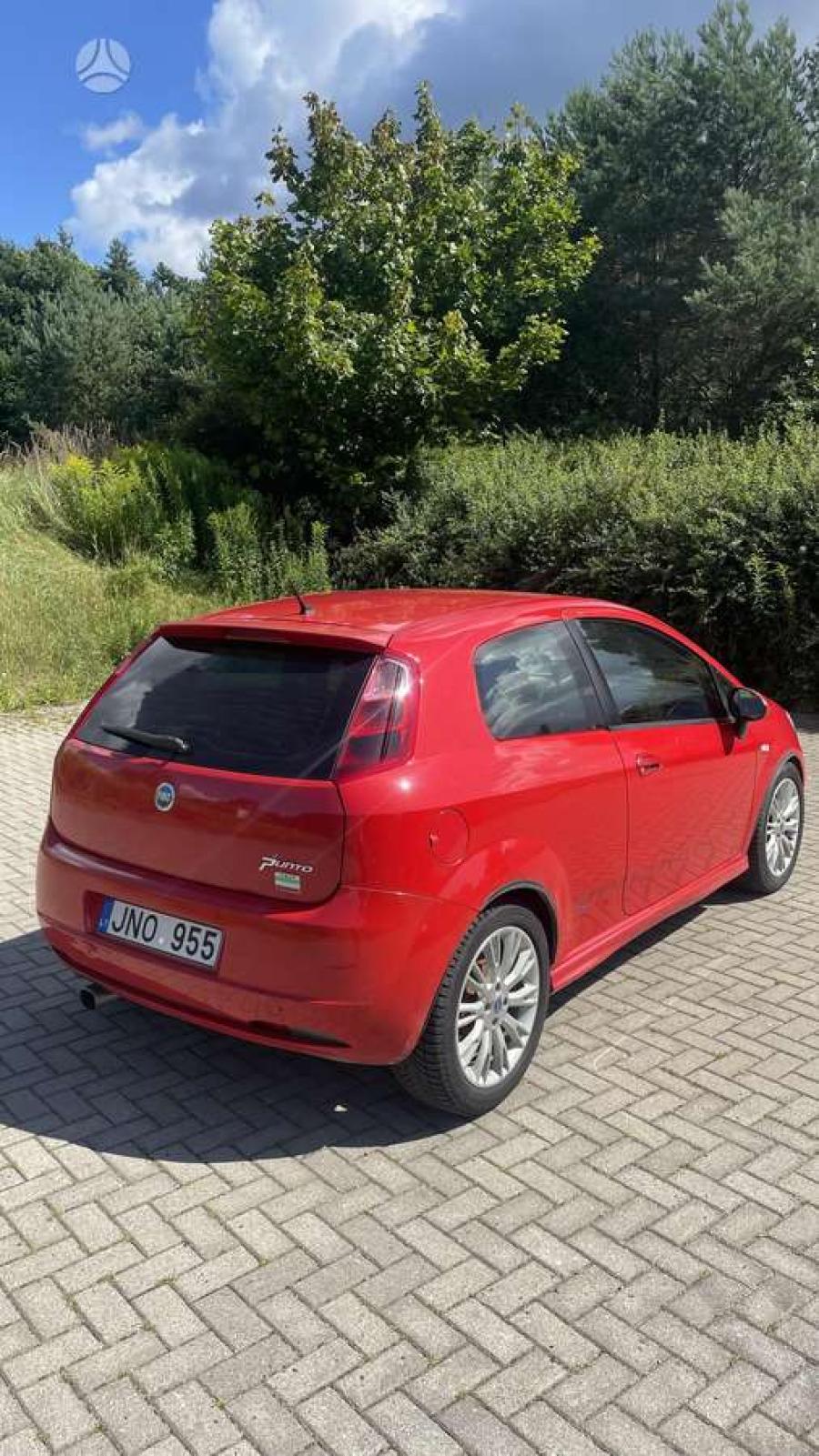 Red Fiat Grande Punto 2007 in Vilnius, with an engine capacity of 1.30 L and mileage of 300 thousand km for 600 €, photo 5 on AUTOMOTO.COM.LV
