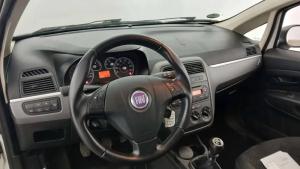 White Fiat Grande Punto 2008 in Limbazi, with an engine capacity of 1.40 L and mileage of 94 thousand km for 2550 €, photo 9 on AUTOMOTO.COM.LV