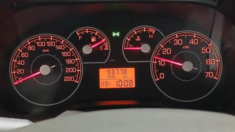 White Fiat Grande Punto 2008 in Limbazi, with an engine capacity of 1.40 L and mileage of 94 thousand km for 2550 €, photo 12 on AUTOMOTO.COM.LV