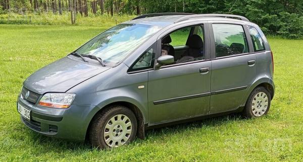 Фиат Идея 2004 в Айзкраукле на AUTOMOTO.COM.LV Серый Фиат Идея 2004 в Айзкраукле, объемом двигателя 1.40 л и пробегом 204 тыс. км за 525 €, фото 1 на AUTOMOTO.COM.LV