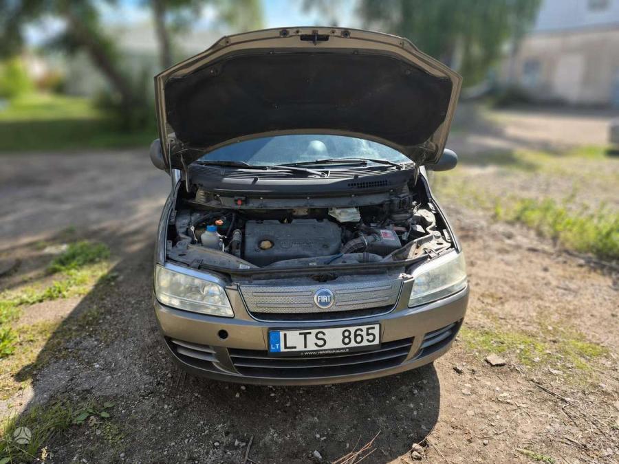 Pelēks Fiat Multipla 2007 Panevēža, ar dzinēja tilpumu 1.91 L un nobraukumu 270 tūkst. km par 700 €, foto 3 vietnē AUTOMOTO.COM.LV