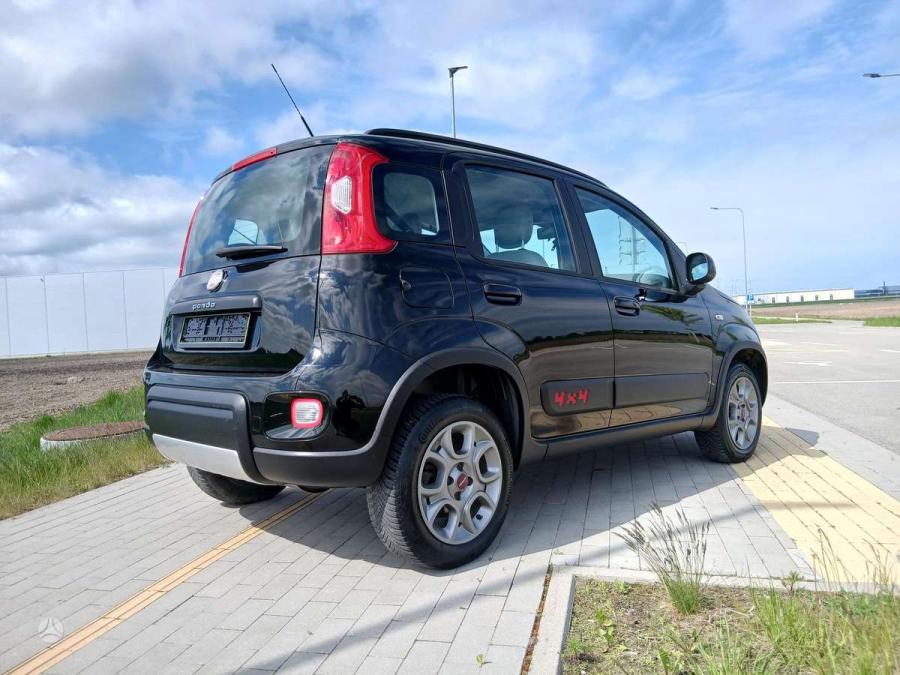Black Fiat Panda 2014 in Marijampole, with an engine capacity of 1.30 L and mileage of 148 thousand km for 5450 €, photo 3 on AUTOMOTO.COM.LV