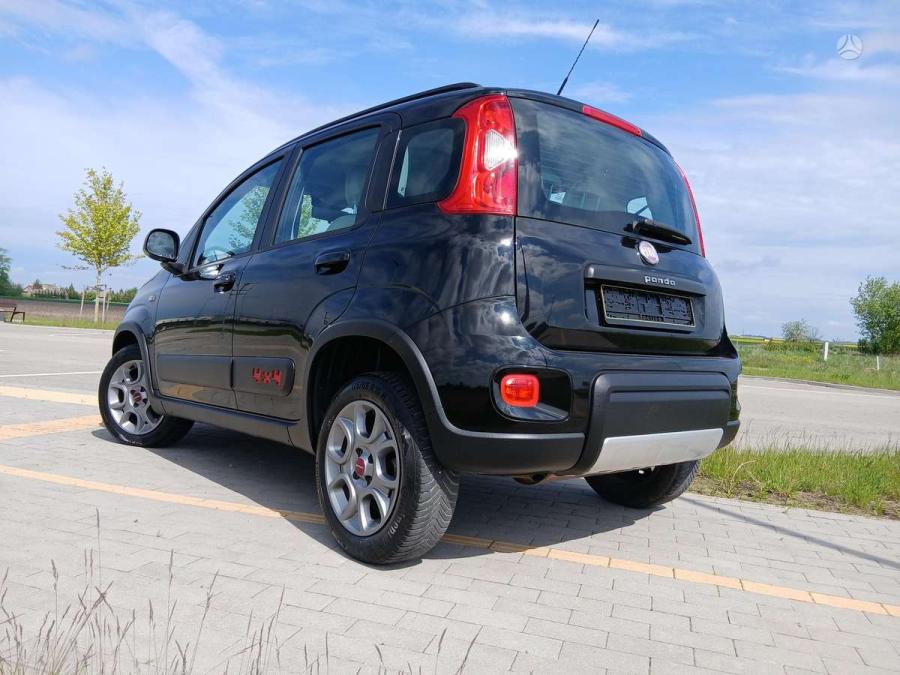 Black Fiat Panda 2014 in Marijampole, with an engine capacity of 1.30 L and mileage of 148 thousand km for 5450 €, photo 6 on AUTOMOTO.COM.LV