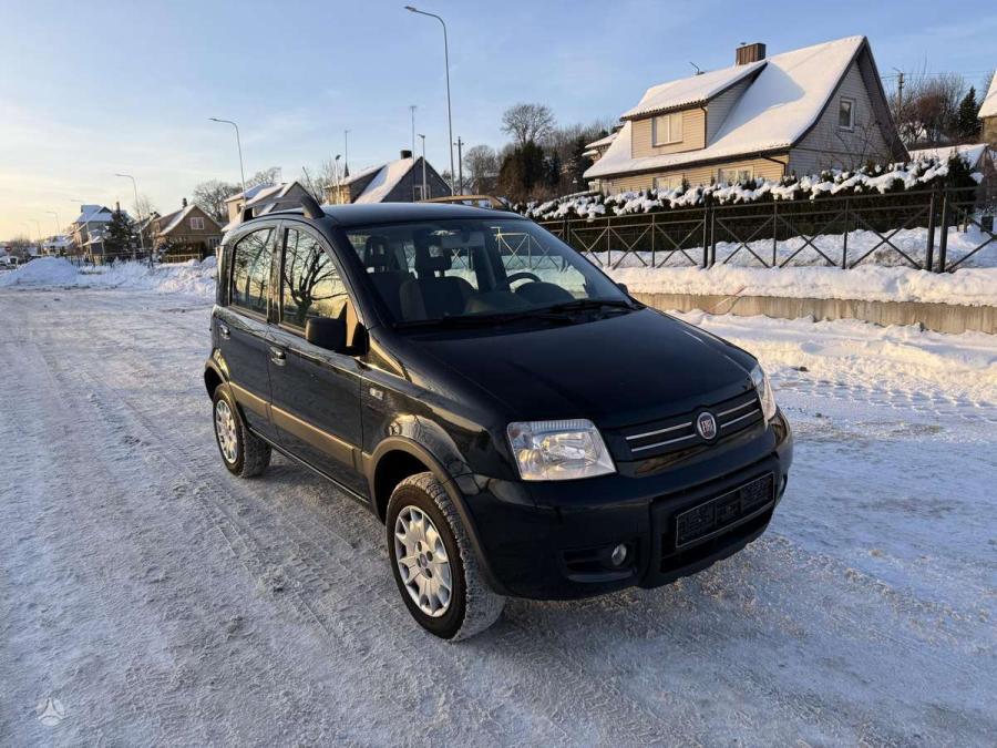 Black Fiat Panda 2008 in Telschi, with an engine capacity of 1.24 L and mileage of 66 thousand km for 3700 €, photo 5 on AUTOMOTO.COM.LV