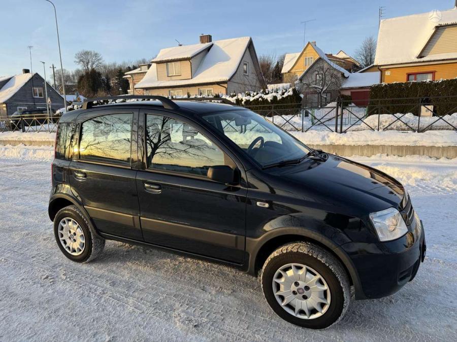 Black Fiat Panda 2008 in Telschi, with an engine capacity of 1.24 L and mileage of 66 thousand km for 3700 €, photo 7 on AUTOMOTO.COM.LV
