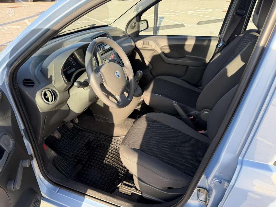 Zils Fiat Panda 2007 Viļņa, ar dzinēja tilpumu 1.24 L un nobraukumu 89 tūkst. km par 1200 €, foto 14 vietnē AUTOMOTO.COM.LV