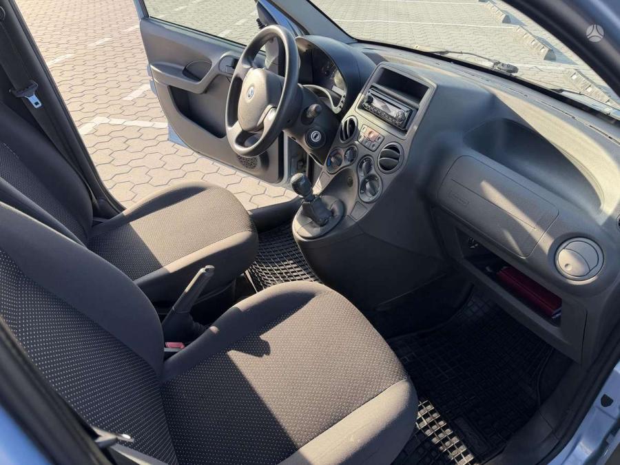 Zils Fiat Panda 2007 Viļņa, ar dzinēja tilpumu 1.24 L un nobraukumu 89 tūkst. km par 1200 €, foto 19 vietnē AUTOMOTO.COM.LV