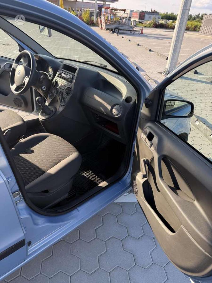 Zils Fiat Panda 2007 Viļņa, ar dzinēja tilpumu 1.24 L un nobraukumu 89 tūkst. km par 1200 €, foto 20 vietnē AUTOMOTO.COM.LV