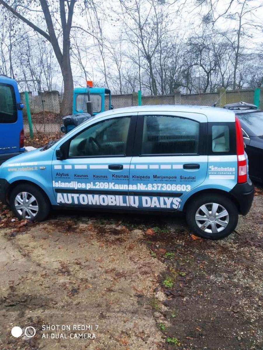 Blue Fiat Panda 2004 in Kaunas, with an engine capacity of 1.11 L and mileage of 248 thousand km for 750 €, photo 2 on AUTOMOTO.COM.LV