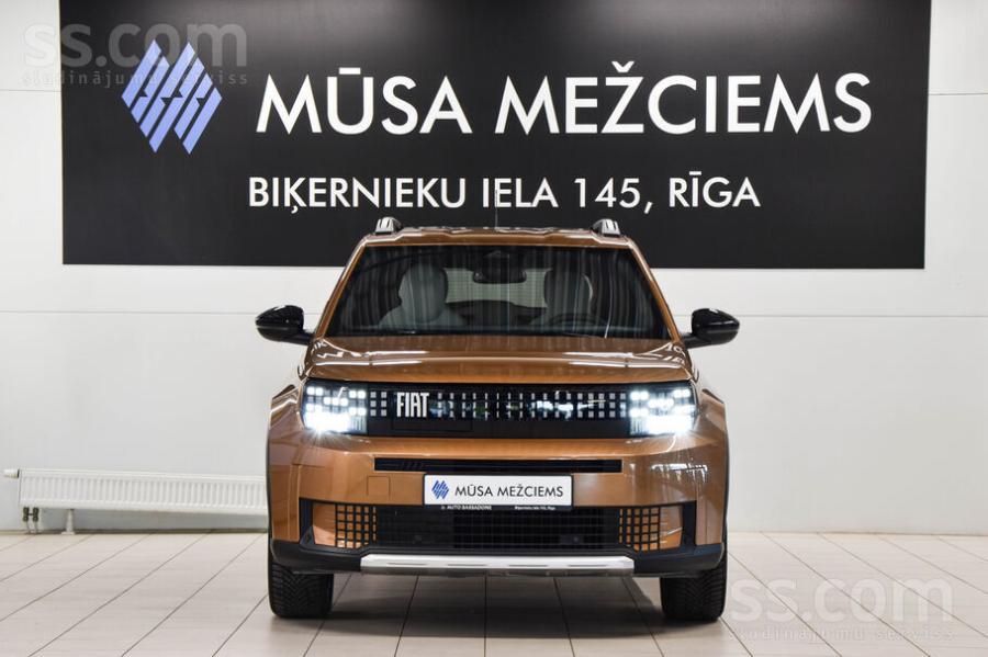 Brown Fiat Panda 2025 in Riga, with an engine capacity of 1.30 L and mileage of 7 thousand km for 21590 €, photo 3 on AUTOMOTO.COM.LV