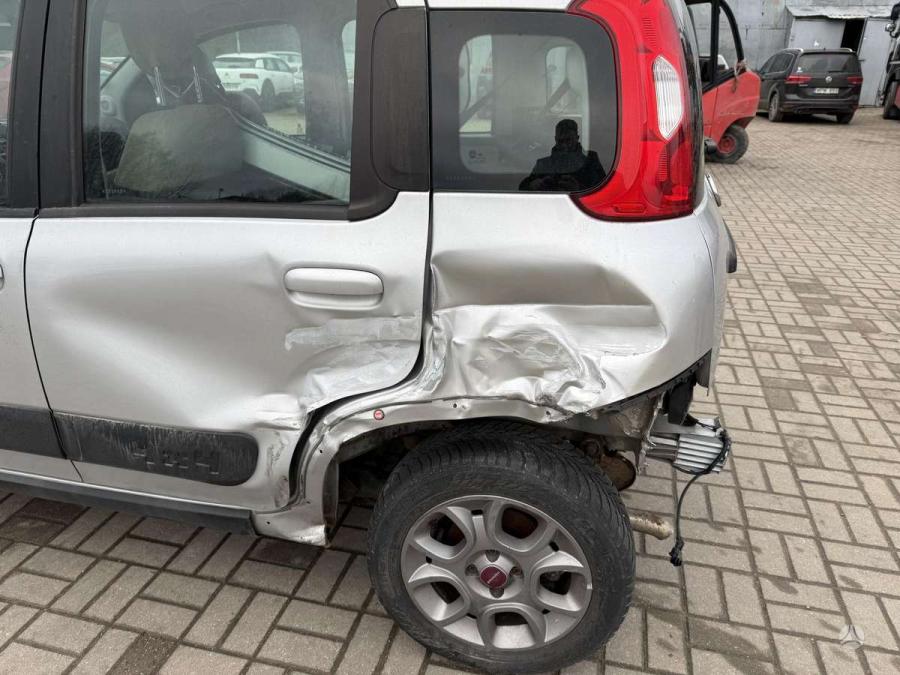 Pelēks Fiat Panda 2013 Kauņa, ar dzinēja tilpumu 1.25 L un nobraukumu 117 tūkst. km par 4500 €, foto 4 vietnē AUTOMOTO.COM.LV