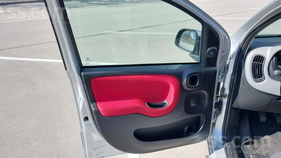 Pelēks Fiat Panda 2014 Alūksne, ar dzinēja tilpumu 1.00 L un nobraukumu 0 tūkst. km par 3900 €, foto 13 vietnē AUTOMOTO.COM.LV