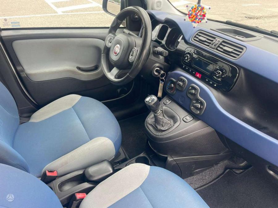 Grey Fiat Panda 2013 in Panevezys, with an engine capacity of 0.90 L and mileage of 147 thousand km for 1999 €, photo 9 on AUTOMOTO.COM.LV
