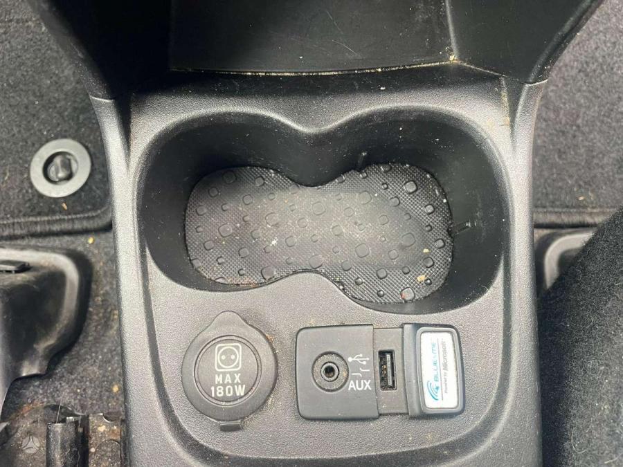 Grey Fiat Panda 2013 in Panevezys, with an engine capacity of 0.90 L and mileage of 147 thousand km for 1999 €, photo 13 on AUTOMOTO.COM.LV