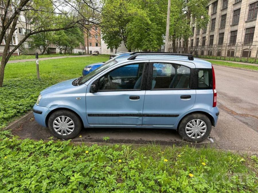 Fiat Panda 2009 in Riga, with an engine capacity of 1.20 L and mileage of 237 thousand km for 1500 €, photo 7 on AUTOMOTO.COM.LV