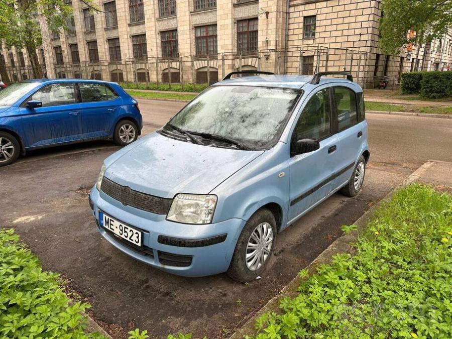 Fiat Panda 2009 in Riga, with an engine capacity of 1.20 L and mileage of 237 thousand km for 1500 €, photo 8 on AUTOMOTO.COM.LV