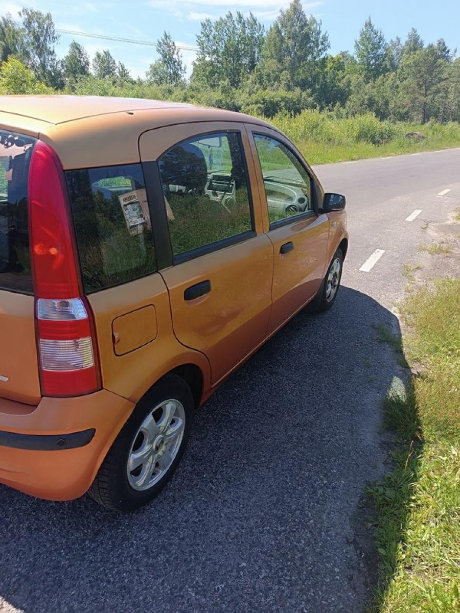Orange Fiat Panda 2007 in Tallinn, with an engine capacity of 1.20 L and mileage of 195 thousand km for 500 €, photo 5 on AUTOMOTO.COM.LV
