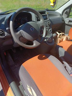 Orange Fiat Panda 2007 in Tallinn, with an engine capacity of 1.20 L and mileage of 195 thousand km for 500 €, photo 8 on AUTOMOTO.COM.LV