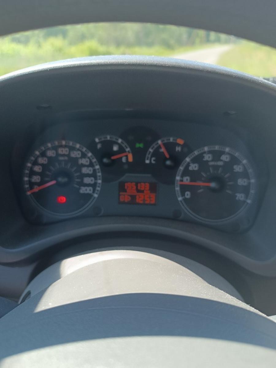 Orange Fiat Panda 2007 in Tallinn, with an engine capacity of 1.20 L and mileage of 195 thousand km for 500 €, photo 9 on AUTOMOTO.COM.LV