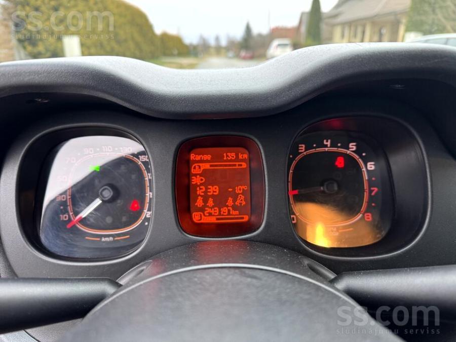 Orange Fiat Panda 2017 in Saldus, with an engine capacity of 1.20 L and mileage of 243 thousand km for 4950 €, photo 20 on AUTOMOTO.COM.LV