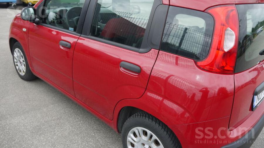 Red Fiat Panda 2014 in Riga, with an engine capacity of 1.30 L and mileage of 159 thousand km for 4200 €, photo 4 on AUTOMOTO.COM.LV
