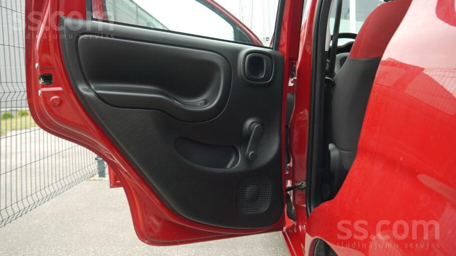 Red Fiat Panda 2014 in Riga, with an engine capacity of 1.30 L and mileage of 159 thousand km for 4200 €, photo 22 on AUTOMOTO.COM.LV