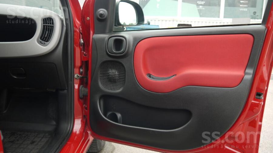 Red Fiat Panda 2014 in Riga, with an engine capacity of 1.30 L and mileage of 159 thousand km for 4100 €, photo 11 on AUTOMOTO.COM.LV