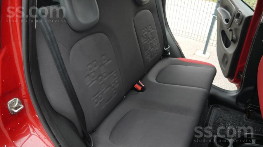 Red Fiat Panda 2014 in Riga, with an engine capacity of 1.30 L and mileage of 159 thousand km for 4100 €, photo 16 on AUTOMOTO.COM.LV