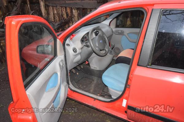 Sarkans Fiat Panda 2004 Tallina, ar dzinēja tilpumu 1.20 L un nobraukumu 192 tūkst. km par 1000 €, foto 2 vietnē AUTOMOTO.COM.LV