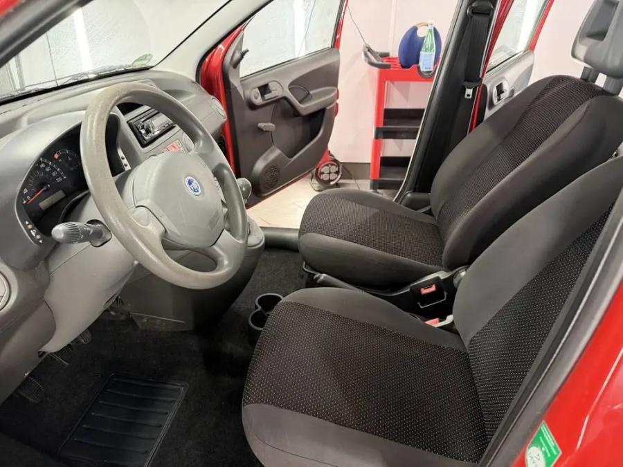 Red Fiat Panda 2007 in Riga, with an engine capacity of 1.20 L and mileage of 130 thousand km for 3200 €, photo 9 on AUTOMOTO.COM.LV