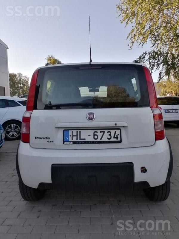 Balts Fiat Panda 2010 Rīga, ar dzinēja tilpumu 1.30 L un nobraukumu 226 tūkst. km par 2500 €, foto 5 vietnē AUTOMOTO.COM.LV