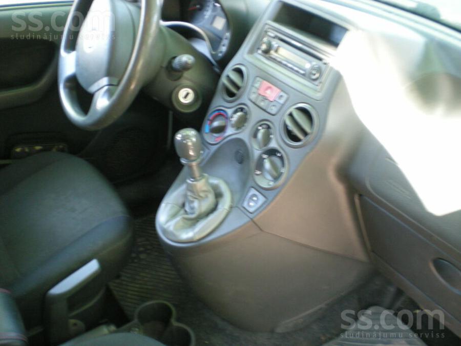 White Fiat Panda 2010 in Riga, with an engine capacity of 1.30 L and mileage of 230 thousand km for 2200 €, photo 6 on AUTOMOTO.COM.LV