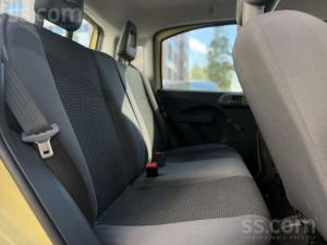 Yellow Fiat Panda 2009 in Riga, with an engine capacity of 1.10 L and mileage of 0 thousand km for 1800 €, photo 4 on AUTOMOTO.COM.LV