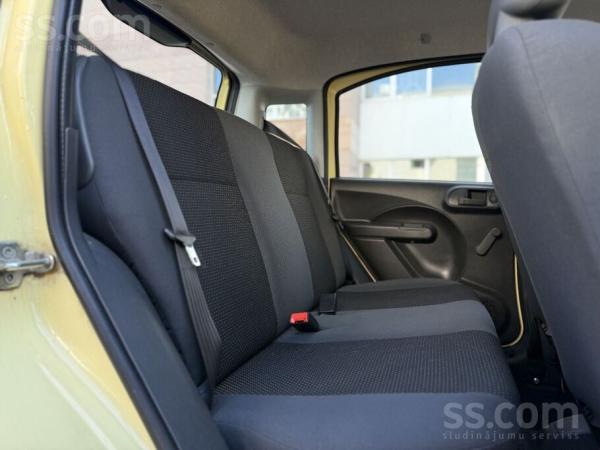 Dzeltens Fiat Panda 2009 Rīga, ar dzinēja tilpumu 1.10 L un nobraukumu 0 tūkst. km par 2200 €, foto 9 vietnē AUTOMOTO.COM.LV