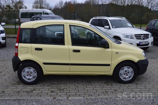Yellow Fiat Panda 2010 in Tukums, with an engine capacity of 1.10 L and mileage of 119 thousand km for 3995 €, photo 7 on AUTOMOTO.COM.LV