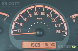 Dzeltens Fiat Panda 2010 Tukums, ar dzinēja tilpumu 1.10 L un nobraukumu 119 tūkst. km par 3995 €, foto 15 vietnē AUTOMOTO.COM.LV