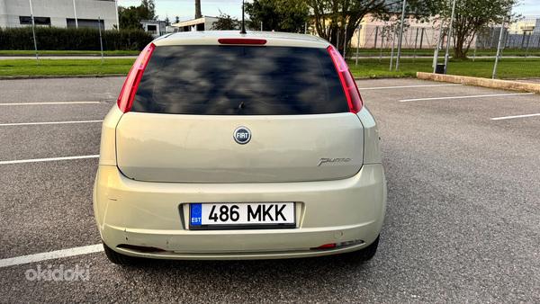 Smilšu krāsa Fiat Punto 2007 Tallina, ar dzinēja tilpumu 1.40 L un nobraukumu 127 tūkst. km par 1400 €, foto 4 vietnē AUTOMOTO.COM.LV